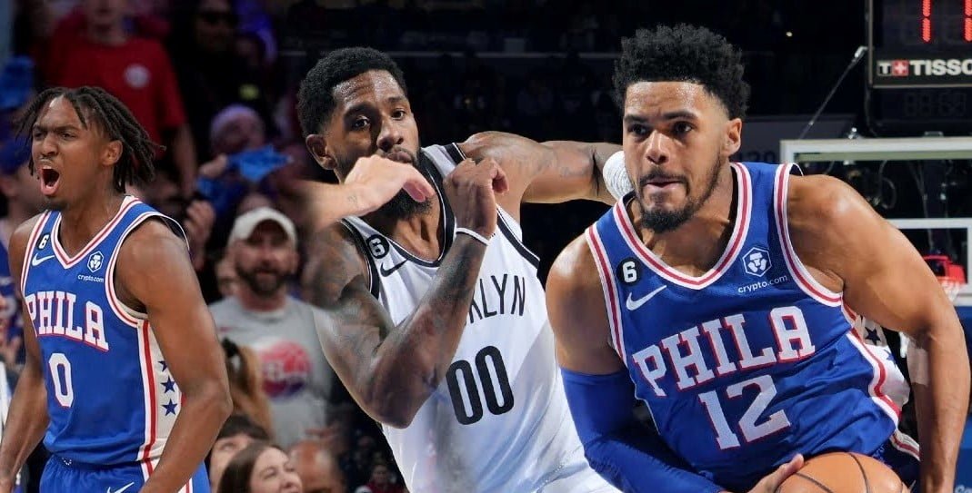 Sixers con un pie en segunda ronda de playoffs - Quisqueya Peach