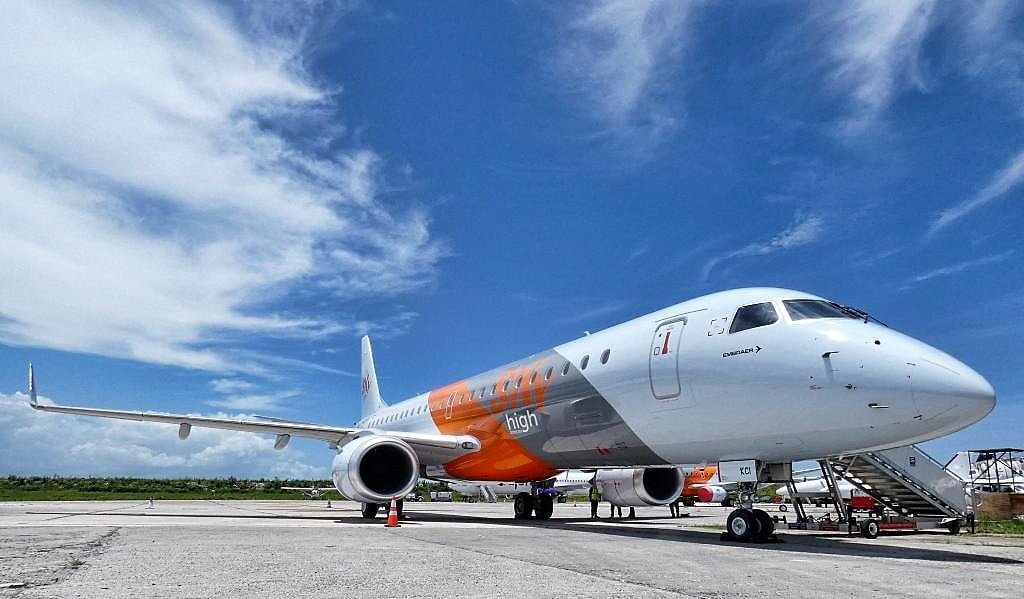 Dominicanos celebran llegada de primer vuelo directo Santo Domingo ...